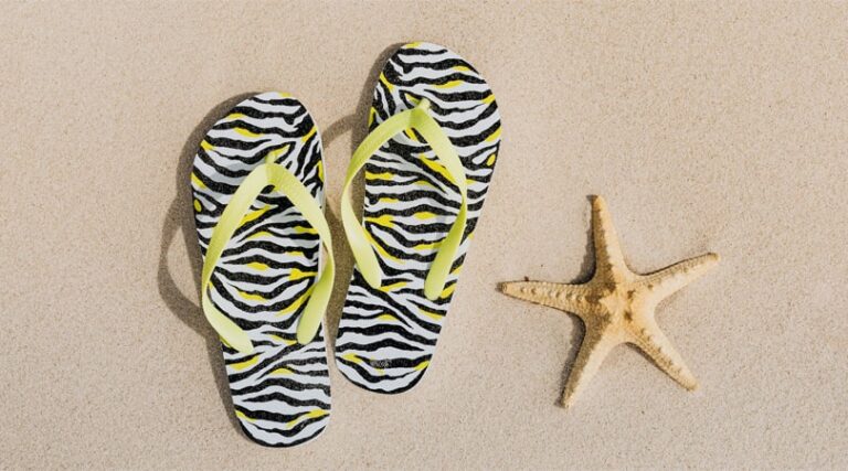 Cap d'Agde Dress code. What to wear in evenings and on beach.